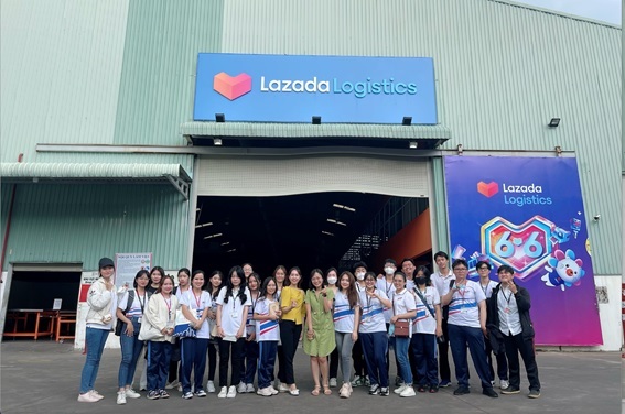 Students of the Faculty of Business Administration visited Lazada ...